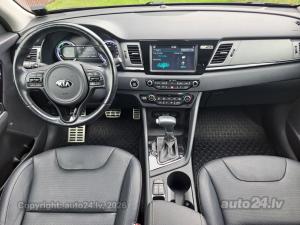 Melns Kia Niro 2018 Tartu, ar dzinēja tilpumu 1.60 L un nobraukumu 120 tūkst. km par 15990 €, foto 12 vietnē AUTOMOTO.COM.LV