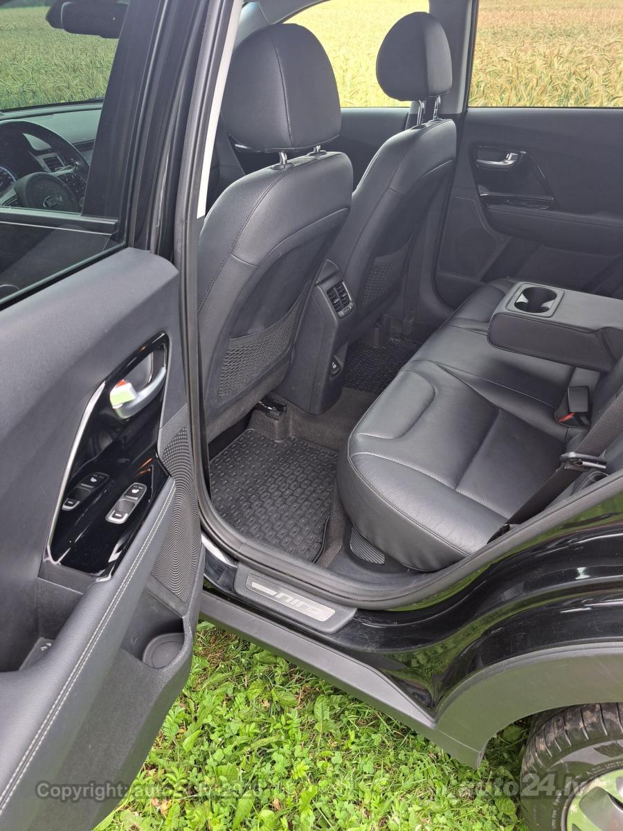 Melns Kia Niro 2018 Tartu, ar dzinēja tilpumu 1.60 L un nobraukumu 120 tūkst. km par 15990 €, foto 15 vietnē AUTOMOTO.COM.LV