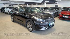 Black Kia Niro 2019 in Tartu, with an engine capacity of 1.60 L and mileage of 170 thousand km for 12990 €, photo 6 on AUTOMOTO.COM.LV