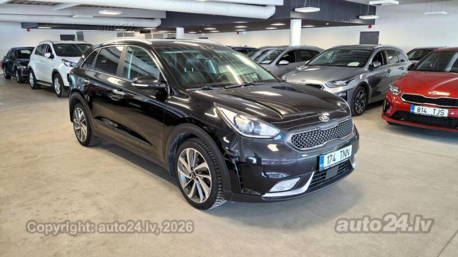 Black Kia Niro 2019 in Tartu, with an engine capacity of 1.60 L and mileage of 170 thousand km for 12990 €, photo 6 on AUTOMOTO.COM.LV
