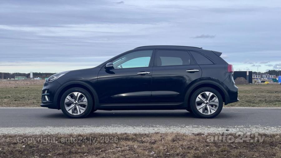 Melns Kia Niro 2019 Tallina, ar dzinēja tilpumu 0.00 L un nobraukumu 191 tūkst. km par 17200 €, foto 5 vietnē AUTOMOTO.COM.LV