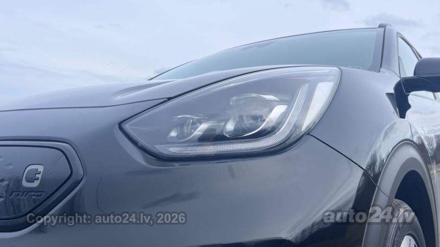 Melns Kia Niro 2019 Tallina, ar dzinēja tilpumu 0.00 L un nobraukumu 191 tūkst. km par 17200 €, foto 11 vietnē AUTOMOTO.COM.LV