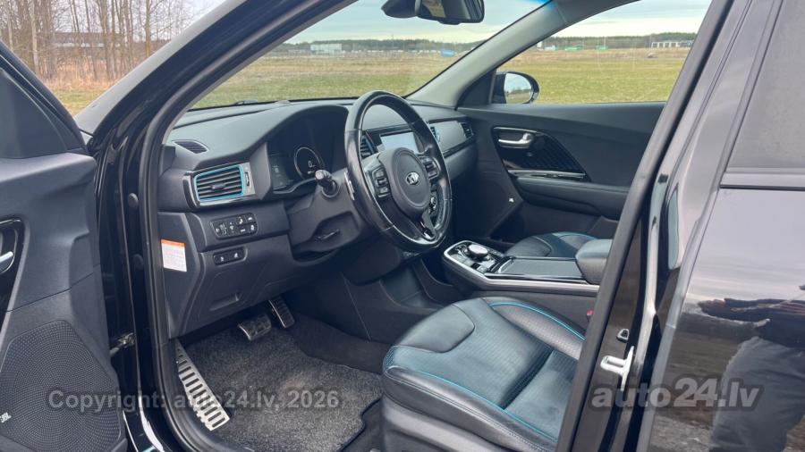 Melns Kia Niro 2019 Tallina, ar dzinēja tilpumu 0.00 L un nobraukumu 191 tūkst. km par 17200 €, foto 12 vietnē AUTOMOTO.COM.LV