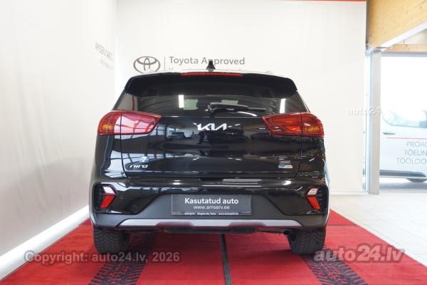 Melns Kia Niro 2022 Tartu, ar dzinēja tilpumu 1.60 L un nobraukumu 66 tūkst. km par 19590 €, foto 4 vietnē AUTOMOTO.COM.LV