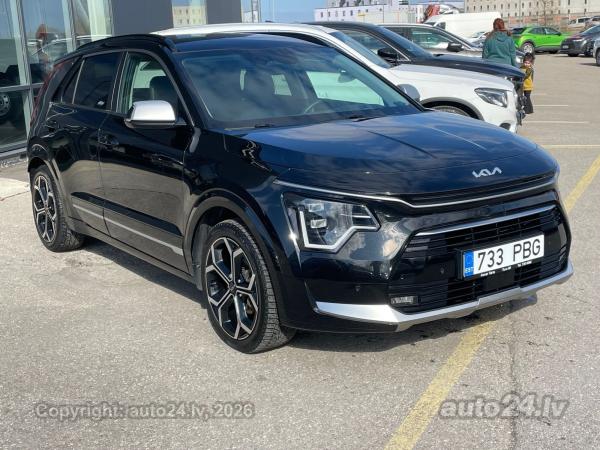 Melns Kia Niro 2023 Tartu, ar dzinēja tilpumu 1.60 L un nobraukumu 77 tūkst. km par 26990 €, foto 3 vietnē AUTOMOTO.COM.LV
