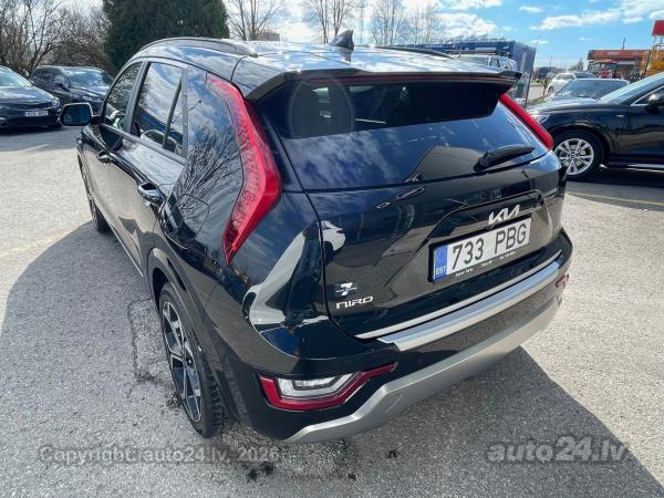 Melns Kia Niro 2023 Tartu, ar dzinēja tilpumu 1.60 L un nobraukumu 77 tūkst. km par 26990 €, foto 4 vietnē AUTOMOTO.COM.LV
