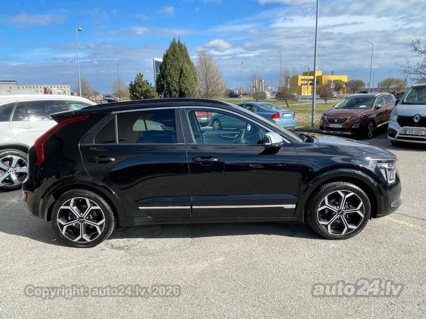 Melns Kia Niro 2023 Tartu, ar dzinēja tilpumu 1.60 L un nobraukumu 77 tūkst. km par 26990 €, foto 7 vietnē AUTOMOTO.COM.LV