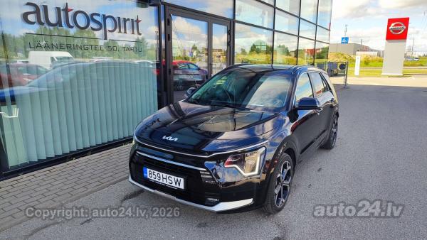 Black Kia Niro 2023 in Tartu, with an engine capacity of 1.60 L and mileage of 25 thousand km for 24990 €, photo 1 on AUTOMOTO.COM.LV