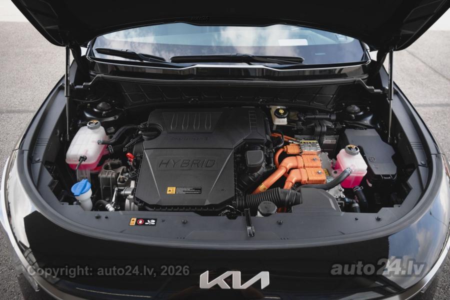 Black Kia Niro 2023 in Tartu, with an engine capacity of 1.80 L and mileage of 17 thousand km for 26900 €, photo 26 on AUTOMOTO.COM.LV