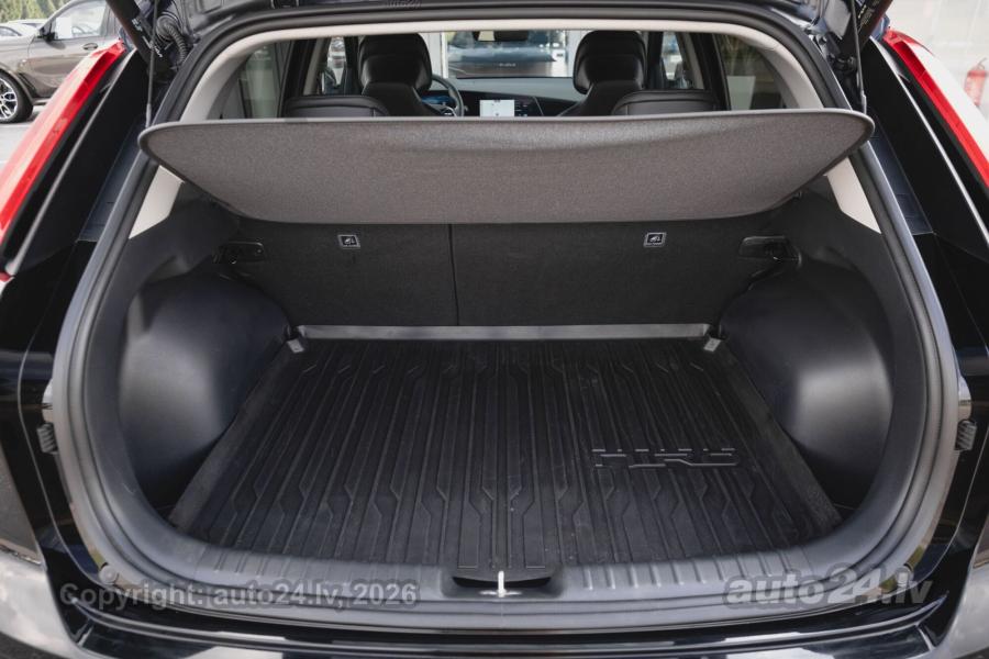 Black Kia Niro 2023 in Tartu, with an engine capacity of 1.80 L and mileage of 17 thousand km for 26900 €, photo 27 on AUTOMOTO.COM.LV