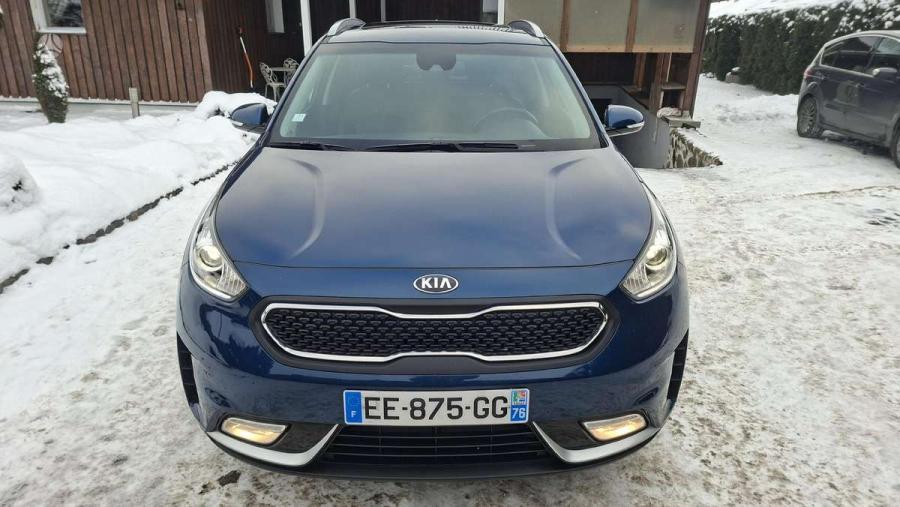 Zils Kia Niro 2016 Kauņa, ar dzinēja tilpumu 1.59 L un nobraukumu 133 tūkst. km par 11450 €, foto 29 vietnē AUTOMOTO.COM.LV