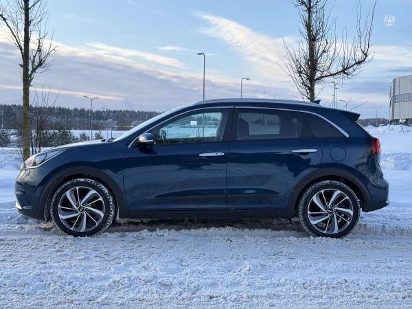 Zils Kia Niro 2017 Viļņa, ar dzinēja tilpumu 1.59 L un nobraukumu 120 tūkst. km par 11900 €, foto 2 vietnē AUTOMOTO.COM.LV