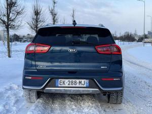 Blue Kia Niro 2017 in Vilnius, with an engine capacity of 1.59 L and mileage of 120 thousand km for 11900 €, photo 5 on AUTOMOTO.COM.LV