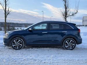 Blue Kia Niro 2017 in Vilnius, with an engine capacity of 1.59 L and mileage of 120 thousand km for 11850 €, photo 2 on AUTOMOTO.COM.LV