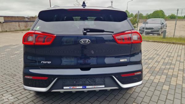 Zils Kia Niro 2018 Šauļi, ar dzinēja tilpumu 1.60 L un nobraukumu 230 tūkst. km par 11500 €, foto 6 vietnē AUTOMOTO.COM.LV