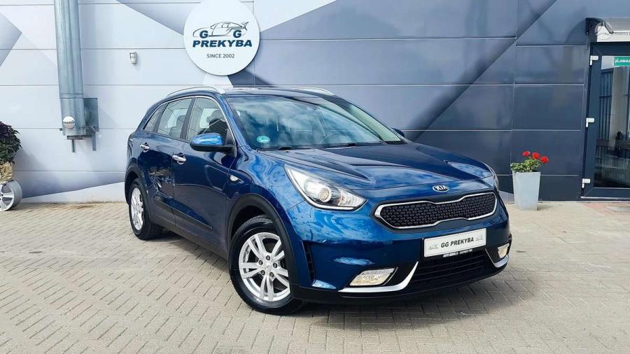 Blue Kia Niro 2018 in Kaunas, with an engine capacity of 1.60 L and mileage of 197 thousand km for 11950 €, photo 1 on AUTOMOTO.COM.LV