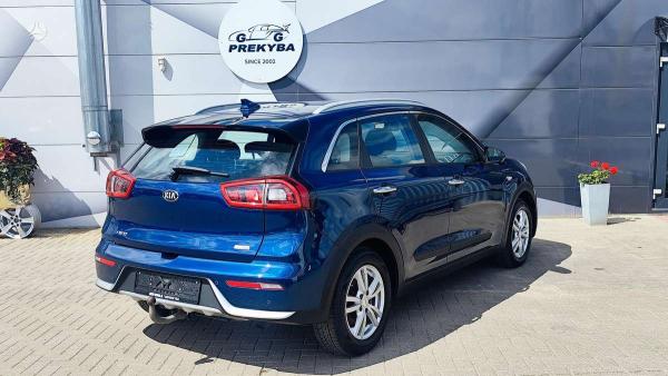 Blue Kia Niro 2018 in Kaunas, with an engine capacity of 1.60 L and mileage of 197 thousand km for 11950 €, photo 9 on AUTOMOTO.COM.LV