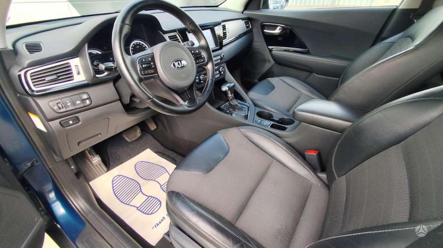 Blue Kia Niro 2018 in Kaunas, with an engine capacity of 1.60 L and mileage of 197 thousand km for 11950 €, photo 16 on AUTOMOTO.COM.LV