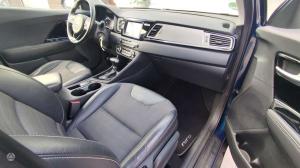 Blue Kia Niro 2018 in Kaunas, with an engine capacity of 1.60 L and mileage of 197 thousand km for 11950 €, photo 19 on AUTOMOTO.COM.LV