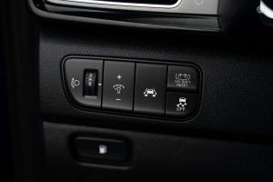 Синий Киа Niro 2018 в Вильнюс, объемом двигателя 1.58 л и пробегом 115 тыс. км за 13000 €, фото 20 на AUTOMOTO.COM.LV
