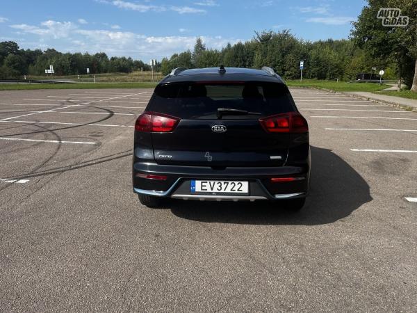 Zils Kia Niro 2018 Viļņa, ar dzinēja tilpumu 1.60 L un nobraukumu 140 tūkst. km par 13200 €, foto 5 vietnē AUTOMOTO.COM.LV