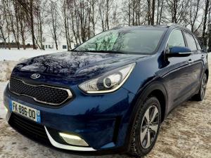Blue Kia Niro 2019 in Klaipeda, with an engine capacity of 1.59 L and mileage of 217 thousand km for 7800 €, photo 5 on AUTOMOTO.COM.LV