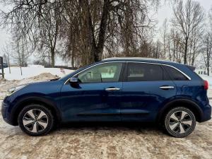 Blue Kia Niro 2019 in Klaipeda, with an engine capacity of 1.59 L and mileage of 217 thousand km for 7800 €, photo 6 on AUTOMOTO.COM.LV