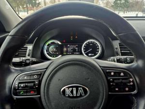 Blue Kia Niro 2019 in Klaipeda, with an engine capacity of 1.59 L and mileage of 217 thousand km for 7800 €, photo 17 on AUTOMOTO.COM.LV