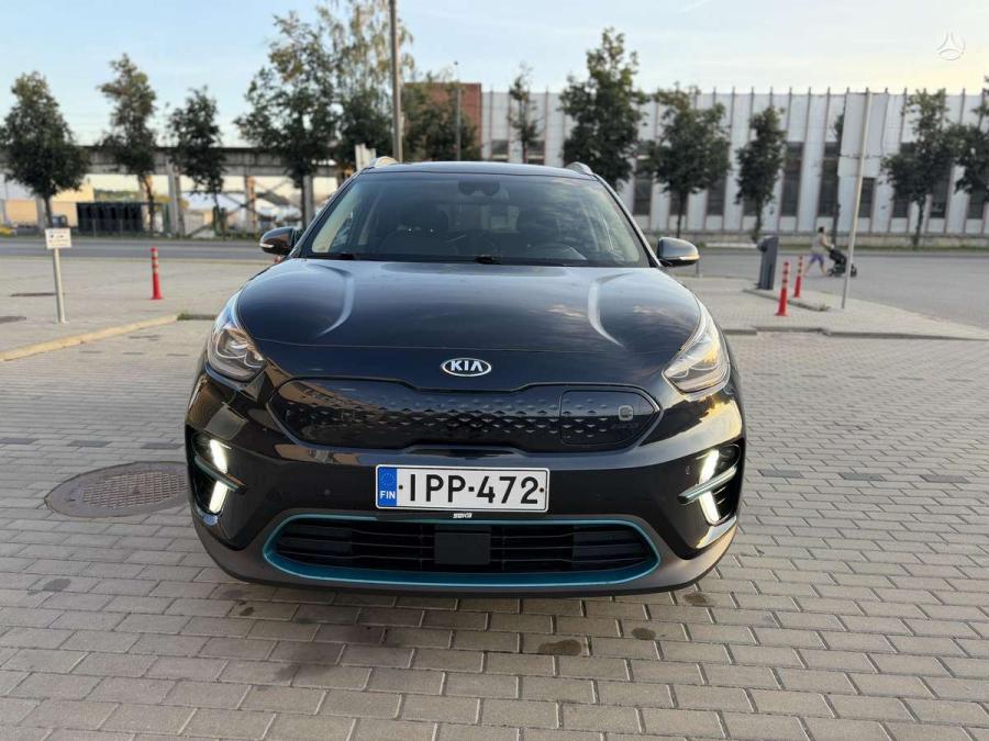 Blue Kia Niro 2019 in Kaunas, with an engine capacity of 0.00 L and mileage of 360 thousand km for 12450 €, photo 3 on AUTOMOTO.COM.LV