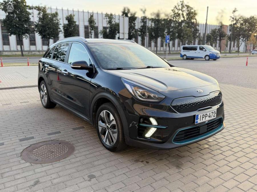 Blue Kia Niro 2019 in Kaunas, with an engine capacity of 0.00 L and mileage of 360 thousand km for 12450 €, photo 4 on AUTOMOTO.COM.LV