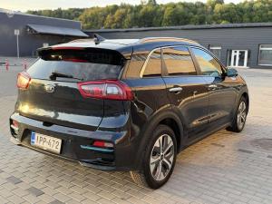 Blue Kia Niro 2019 in Kaunas, with an engine capacity of 0.00 L and mileage of 360 thousand km for 12450 €, photo 5 on AUTOMOTO.COM.LV