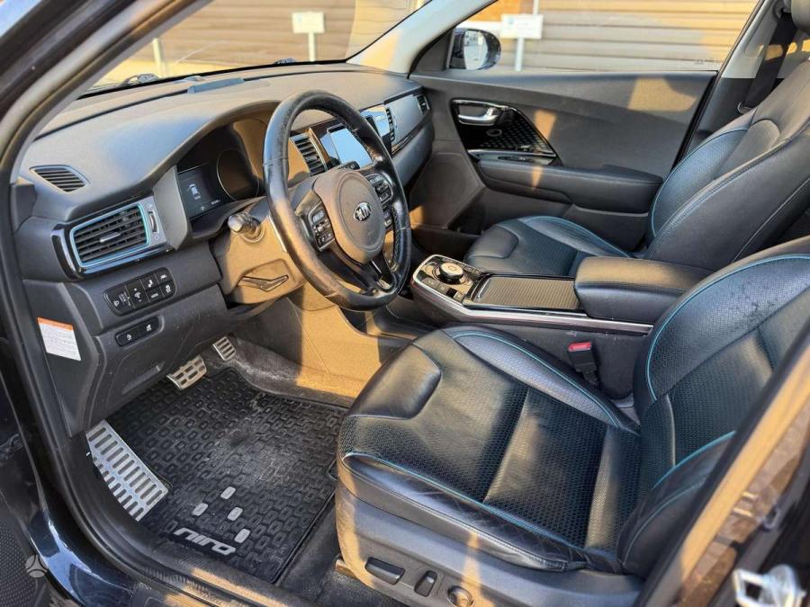 Blue Kia Niro 2019 in Kaunas, with an engine capacity of 0.00 L and mileage of 360 thousand km for 12450 €, photo 10 on AUTOMOTO.COM.LV