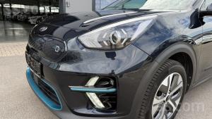Blue Kia Niro 2020 in Riga, with an engine capacity of 0.00 L and mileage of 142 thousand km for 15900 €, photo 9 on AUTOMOTO.COM.LV