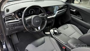 Blue Kia Niro 2020 in Riga, with an engine capacity of 0.00 L and mileage of 142 thousand km for 15900 €, photo 12 on AUTOMOTO.COM.LV