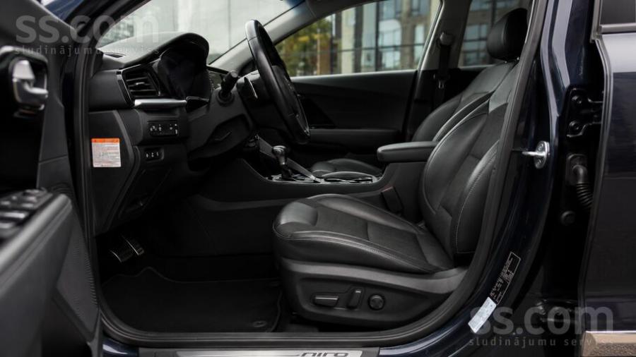 Синий Киа Niro 2020 в Рига, объемом двигателя 1.60 л и пробегом 65 тыс. км за 18900 €, фото 7 на AUTOMOTO.COM.LV