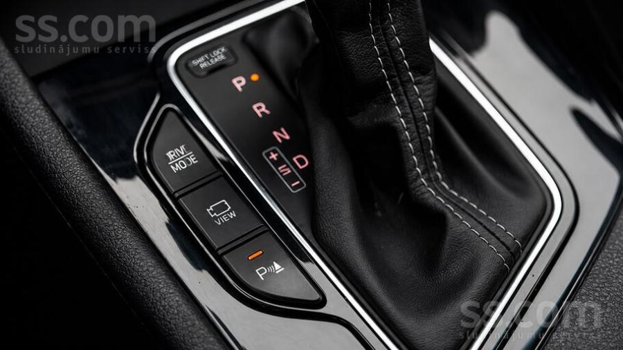Синий Киа Niro 2020 в Рига, объемом двигателя 1.60 л и пробегом 65 тыс. км за 18900 €, фото 12 на AUTOMOTO.COM.LV