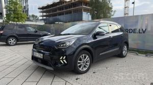 Zils Kia Niro 2020 Rīga, ar dzinēja tilpumu 1.60 L un nobraukumu 65 tūkst. km par 18500 €, foto 1 vietnē AUTOMOTO.COM.LV