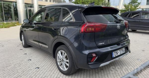 Blue Kia Niro 2020 in Riga, with an engine capacity of 1.60 L and mileage of 65 thousand km for 18500 €, photo 4 on AUTOMOTO.COM.LV