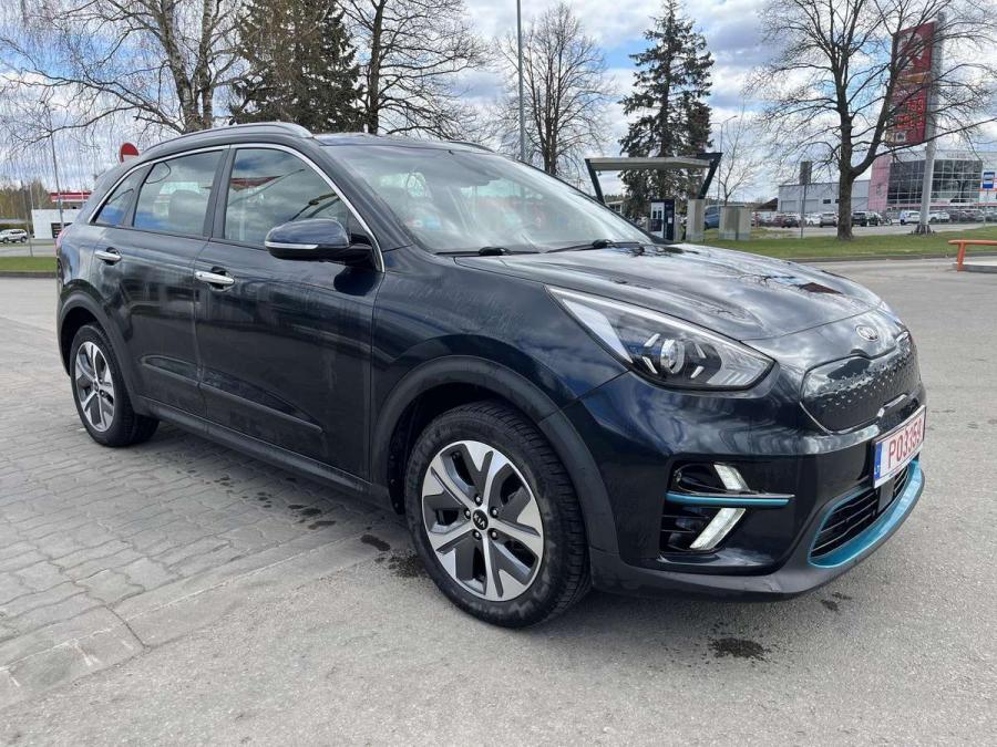 Blue Kia Niro 2020 in Taurage, with an engine capacity of 0.00 L and mileage of 212 thousand km for 12600 €, photo 4 on AUTOMOTO.COM.LV