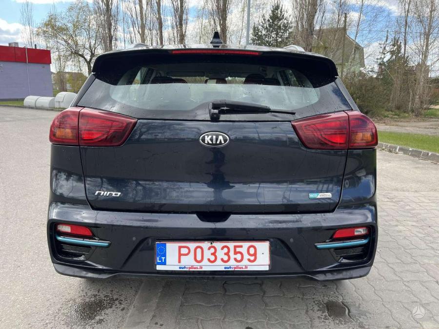Blue Kia Niro 2020 in Taurage, with an engine capacity of 0.00 L and mileage of 212 thousand km for 12600 €, photo 6 on AUTOMOTO.COM.LV