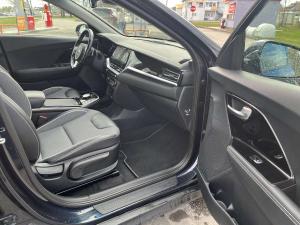 Blue Kia Niro 2020 in Taurage, with an engine capacity of 0.00 L and mileage of 212 thousand km for 12600 €, photo 12 on AUTOMOTO.COM.LV