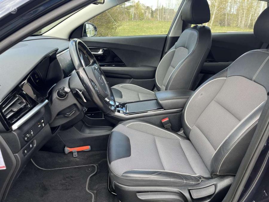 Blue Kia Niro 2020 in Taurage, with an engine capacity of 0.00 L and mileage of 212 thousand km for 12600 €, photo 13 on AUTOMOTO.COM.LV