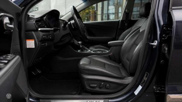 Zils Kia Niro 2020 Rīga, ar dzinēja tilpumu 1.58 L un nobraukumu 65 tūkst. km par 18490 €, foto 6 vietnē AUTOMOTO.COM.LV