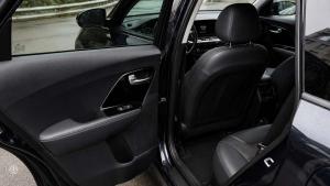 Blue Kia Niro 2020 in Riga, with an engine capacity of 1.58 L and mileage of 65 thousand km for 18490 €, photo 9 on AUTOMOTO.COM.LV