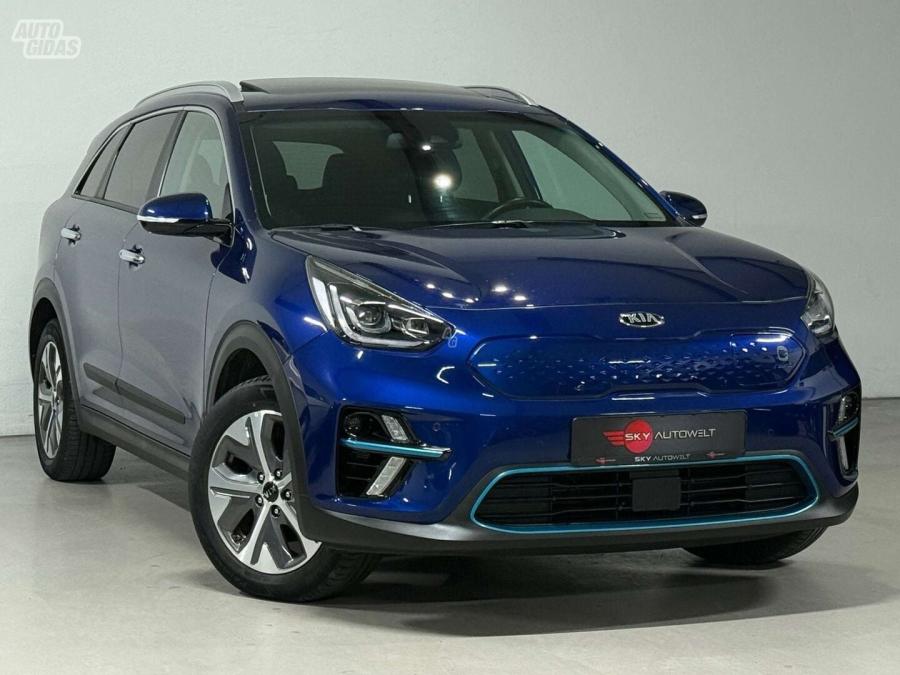 Blue Kia Niro 2021 in Kaunas, with an engine capacity of 0.00 L and mileage of 47 thousand km for 24264 €, photo 2 on AUTOMOTO.COM.LV