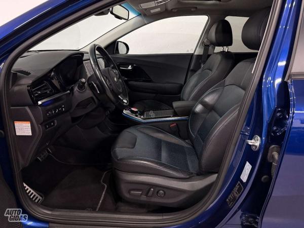 Blue Kia Niro 2021 in Kaunas, with an engine capacity of 0.00 L and mileage of 47 thousand km for 24264 €, photo 8 on AUTOMOTO.COM.LV