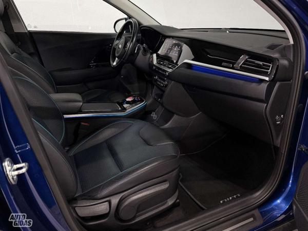 Blue Kia Niro 2021 in Kaunas, with an engine capacity of 0.00 L and mileage of 47 thousand km for 24264 €, photo 9 on AUTOMOTO.COM.LV