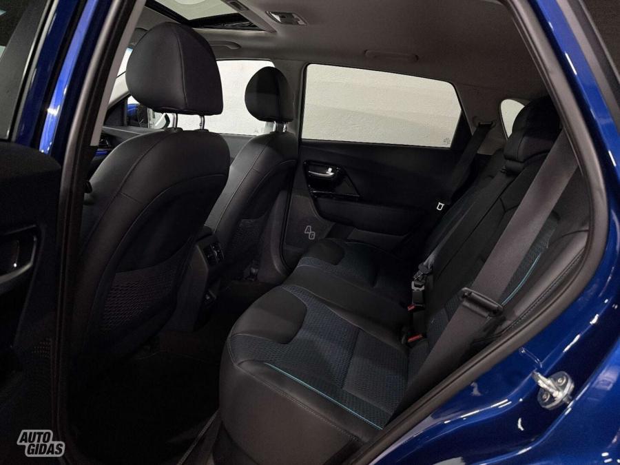 Blue Kia Niro 2021 in Kaunas, with an engine capacity of 0.00 L and mileage of 47 thousand km for 24264 €, photo 10 on AUTOMOTO.COM.LV