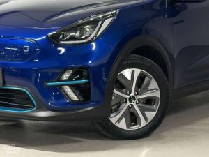 Blue Kia Niro 2021 in Kaunas, with an engine capacity of 0.00 L and mileage of 47 thousand km for 24264 €, photo 12 on AUTOMOTO.COM.LV