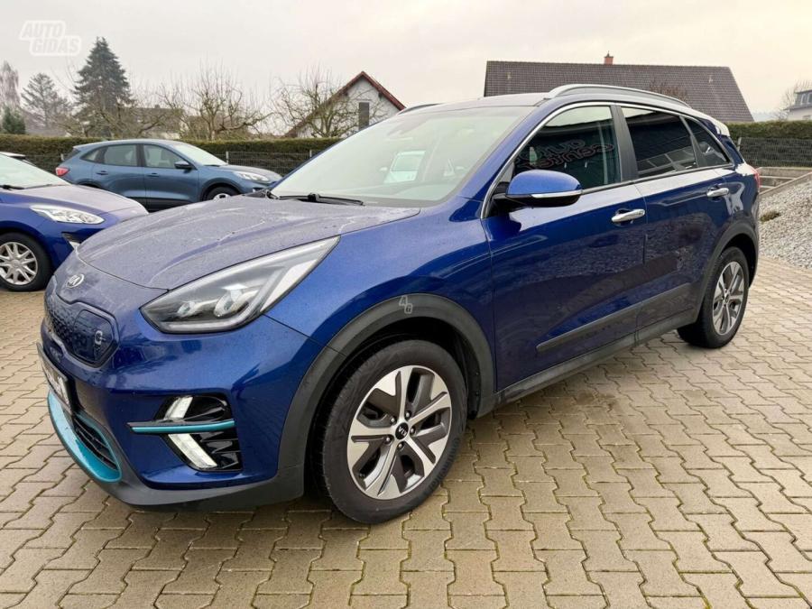 Blue Kia Niro 2021 in Kaunas, with an engine capacity of 0.00 L and mileage of 61 thousand km for 21678 €, photo 5 on AUTOMOTO.COM.LV